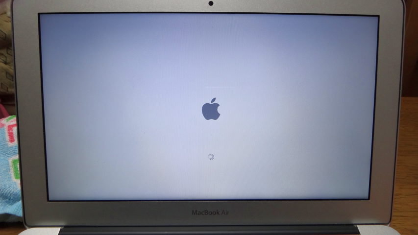 HELP MacBookAirが起動不能に: BWT Lab.